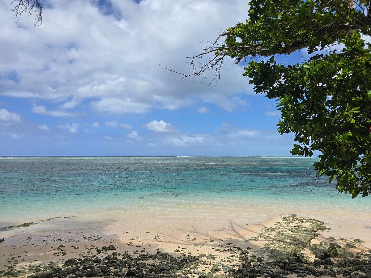 Laura Beach - Expats Travel Together!